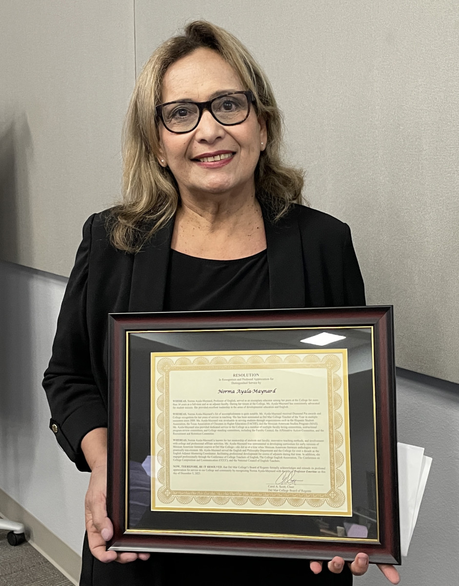 Professor Emeritus Cal Poly Pomona Honors Retiring Professors At