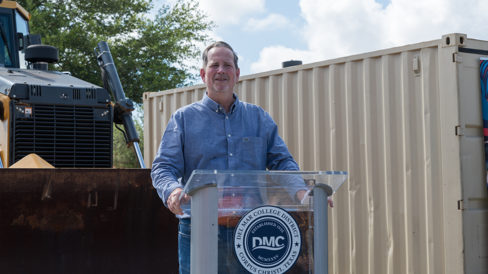 College Announces $175,000 John Deere 850K Dozer Donation from Doggett ...