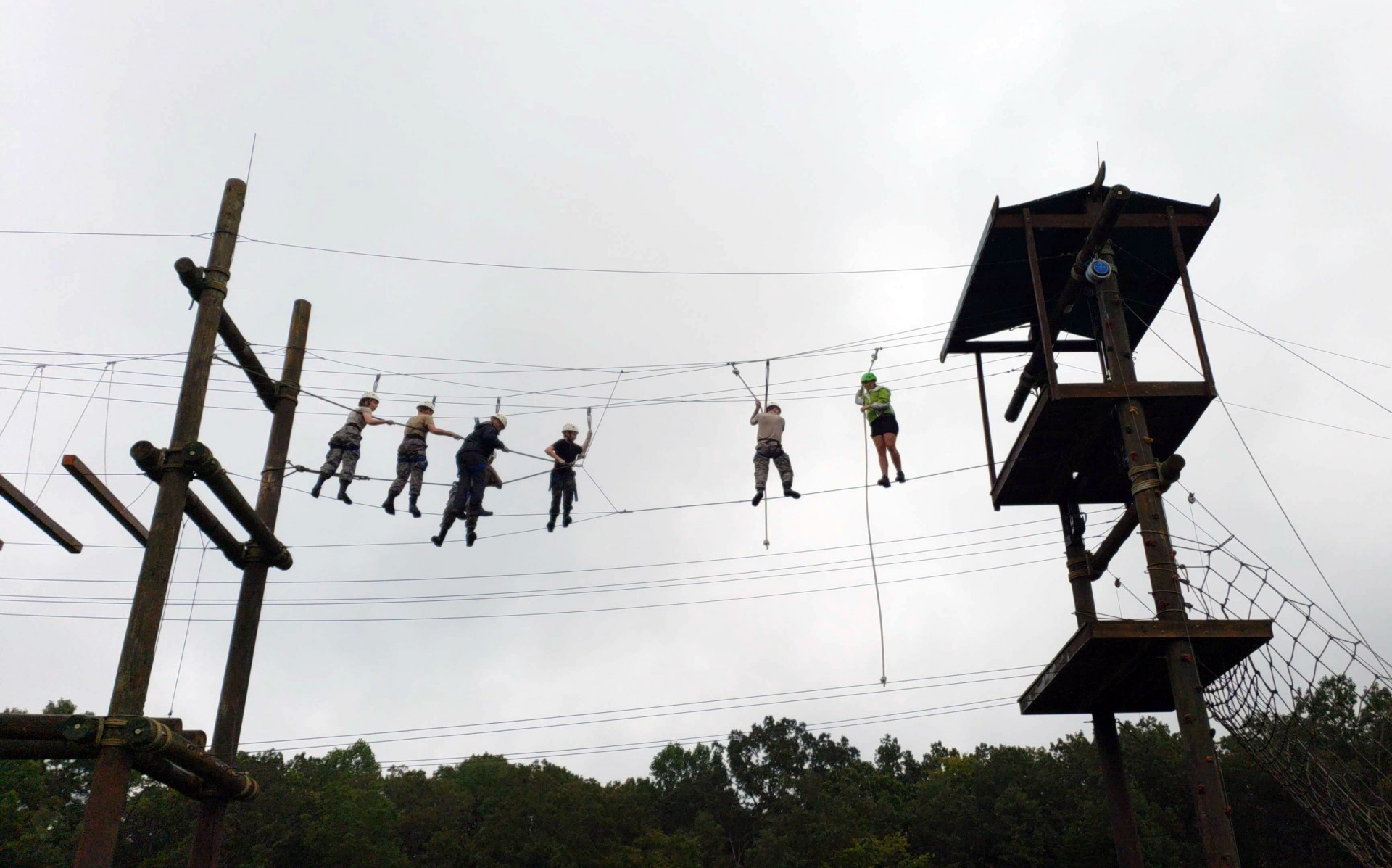 Kentucky Squadron Overcomes Ft. Campbell Obstacle Course