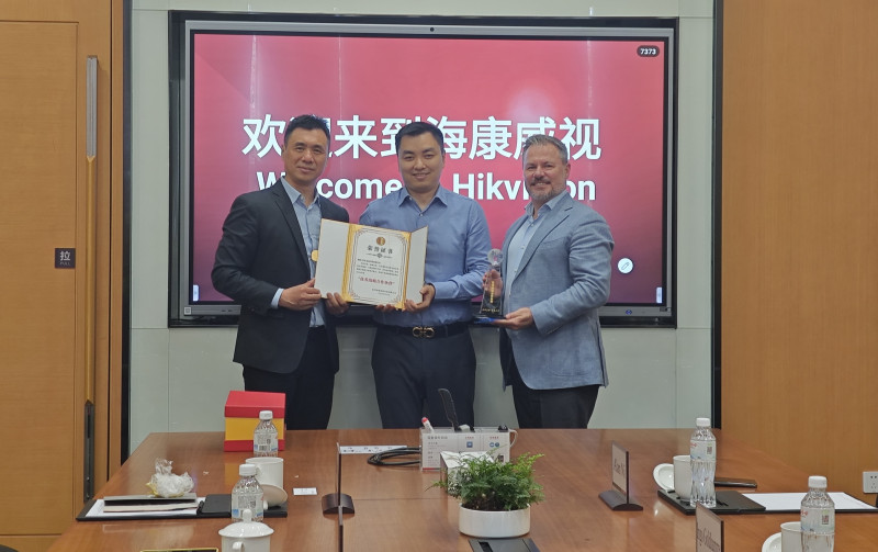 Kuehne+Nagel honoured as Excellent Strategic Partner by Hikvision