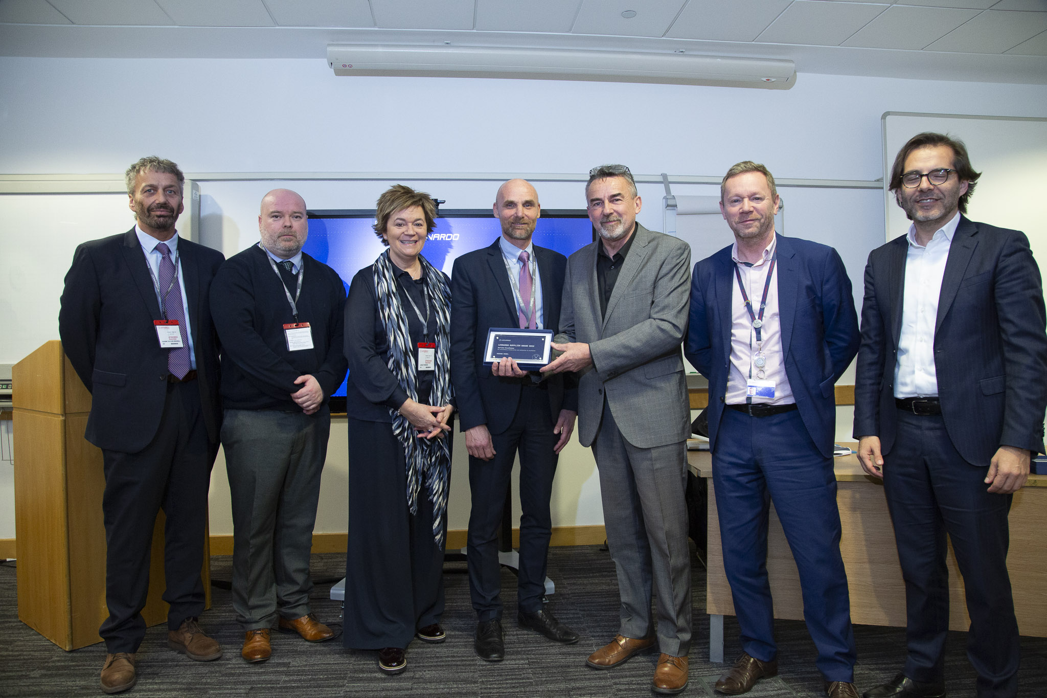 Kuehne+Nagel win Leonardo’s Gold Service Excellence Award