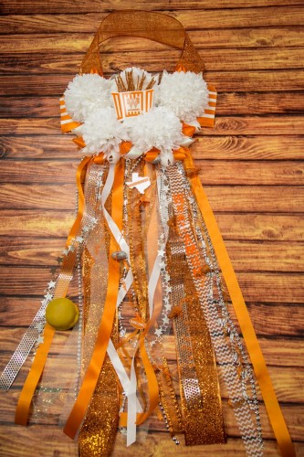 Whataburger Homecoming Mum DIY