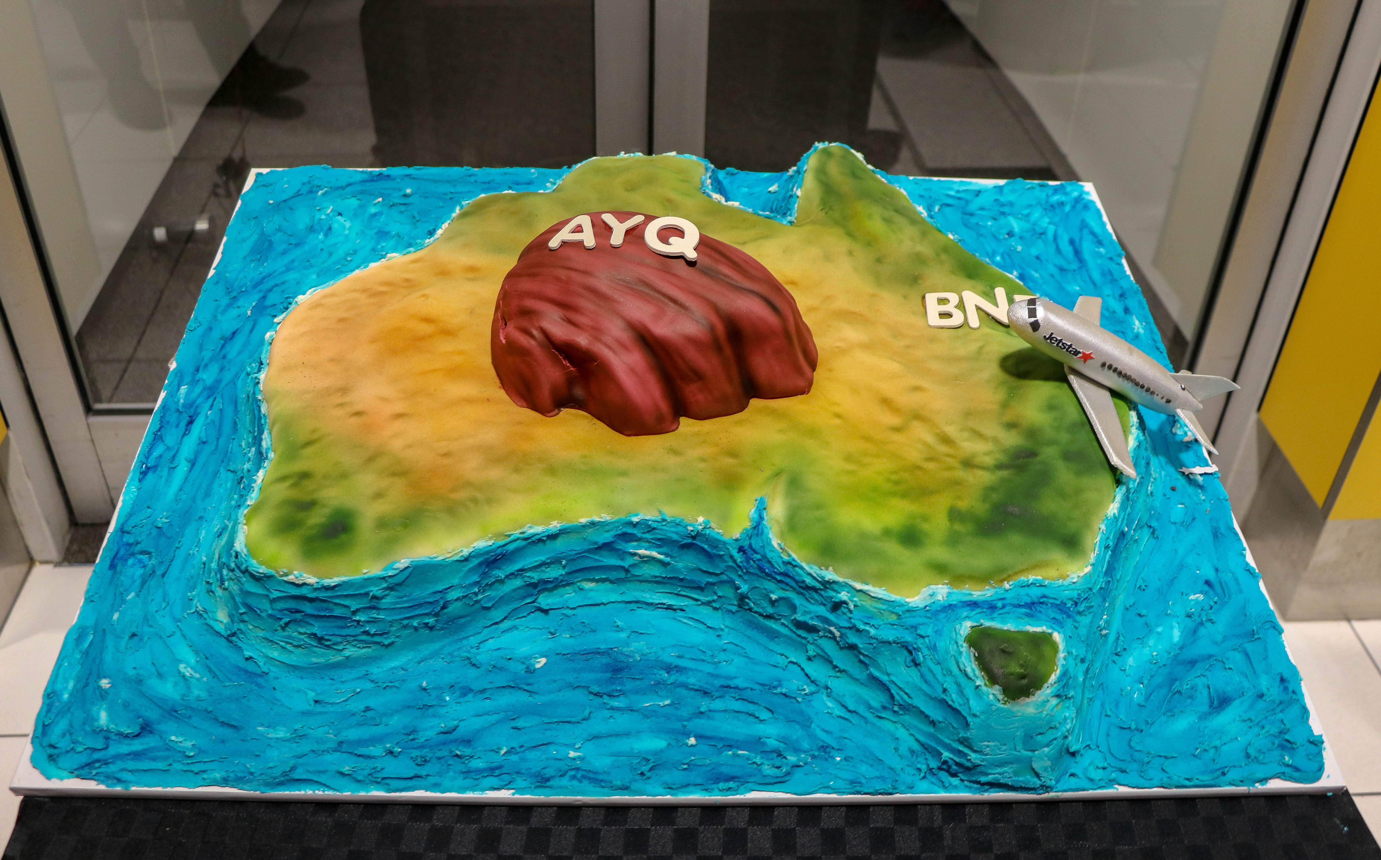 Brisbane Airport celebrates Jetstar's inaugural flight to Uluru