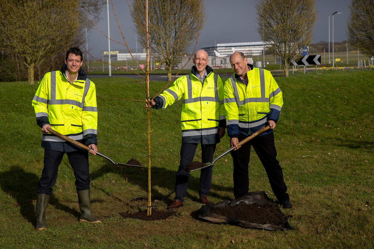 The Queen is honoured by tree planting initiative