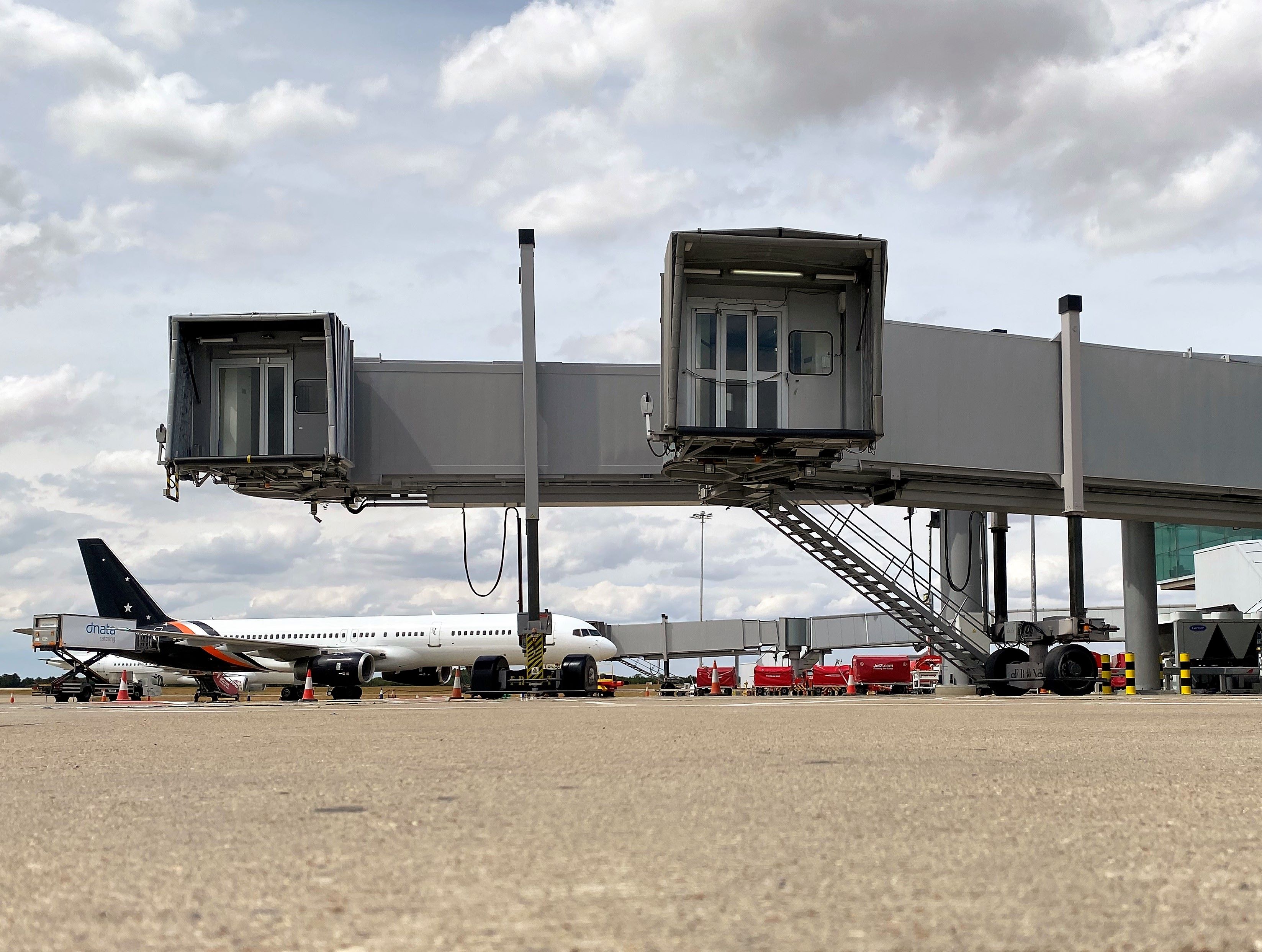 Double airbridge boosts long-haul capabilities