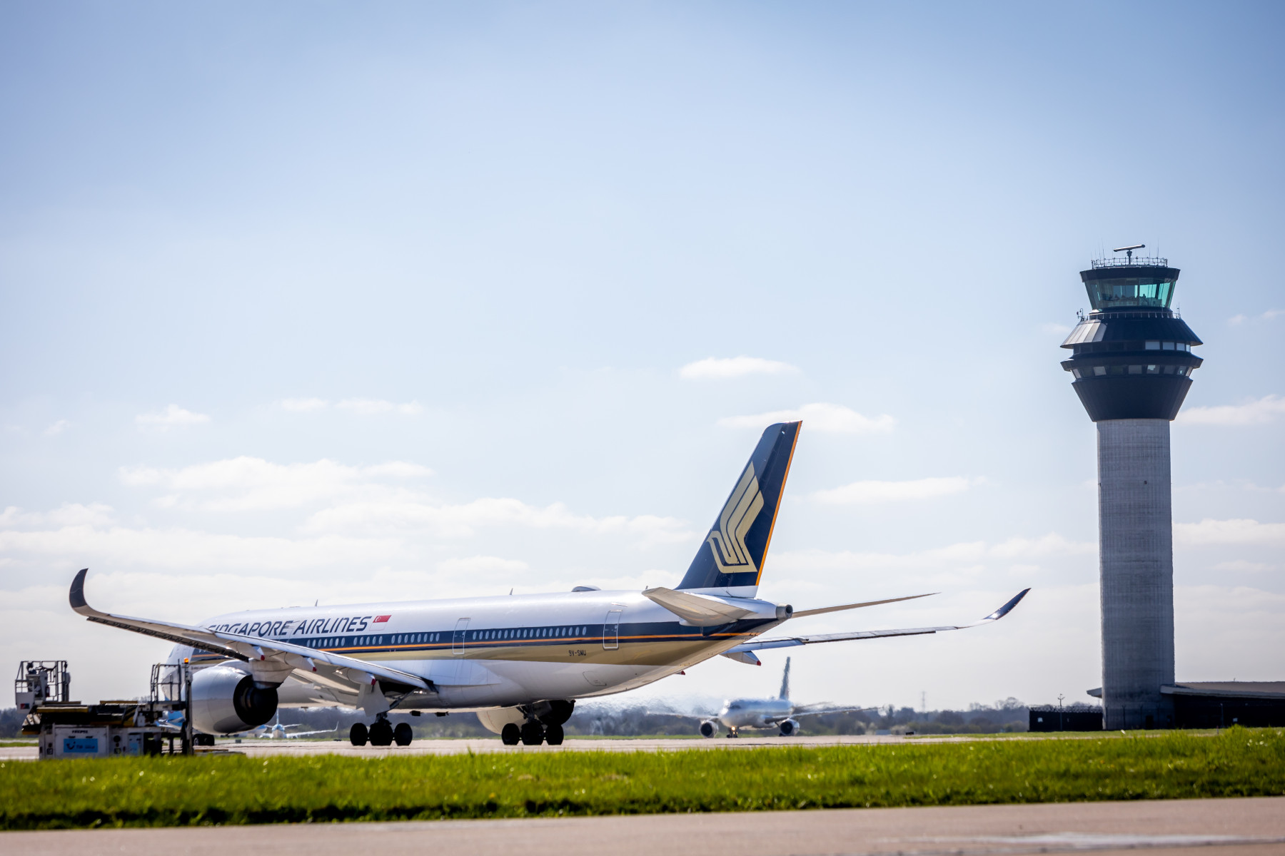 Manchester Airport records its busiest summer yet with almost 7m ...