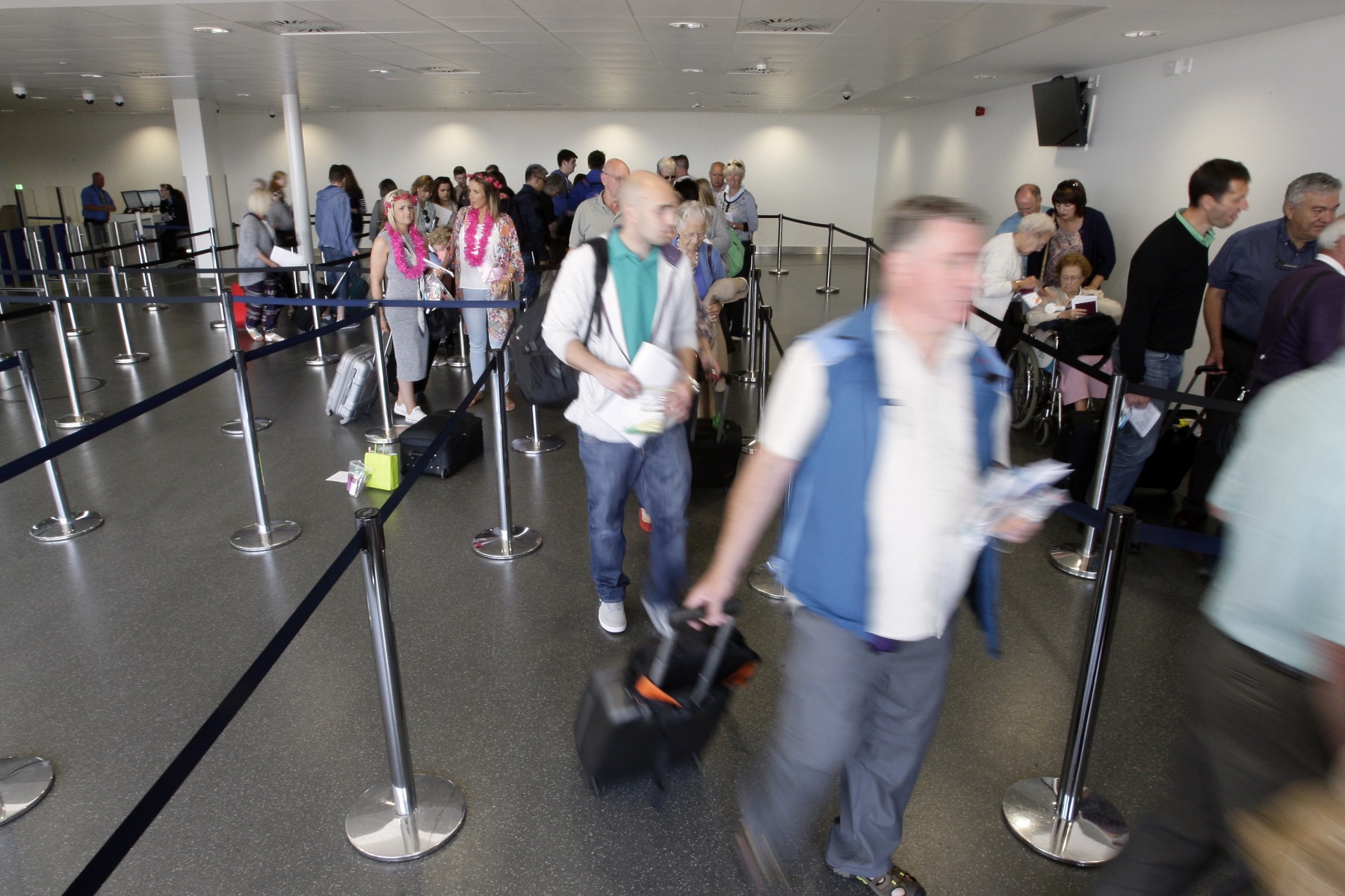 Airport takes steps to avoid scuppering marriage proposals in security