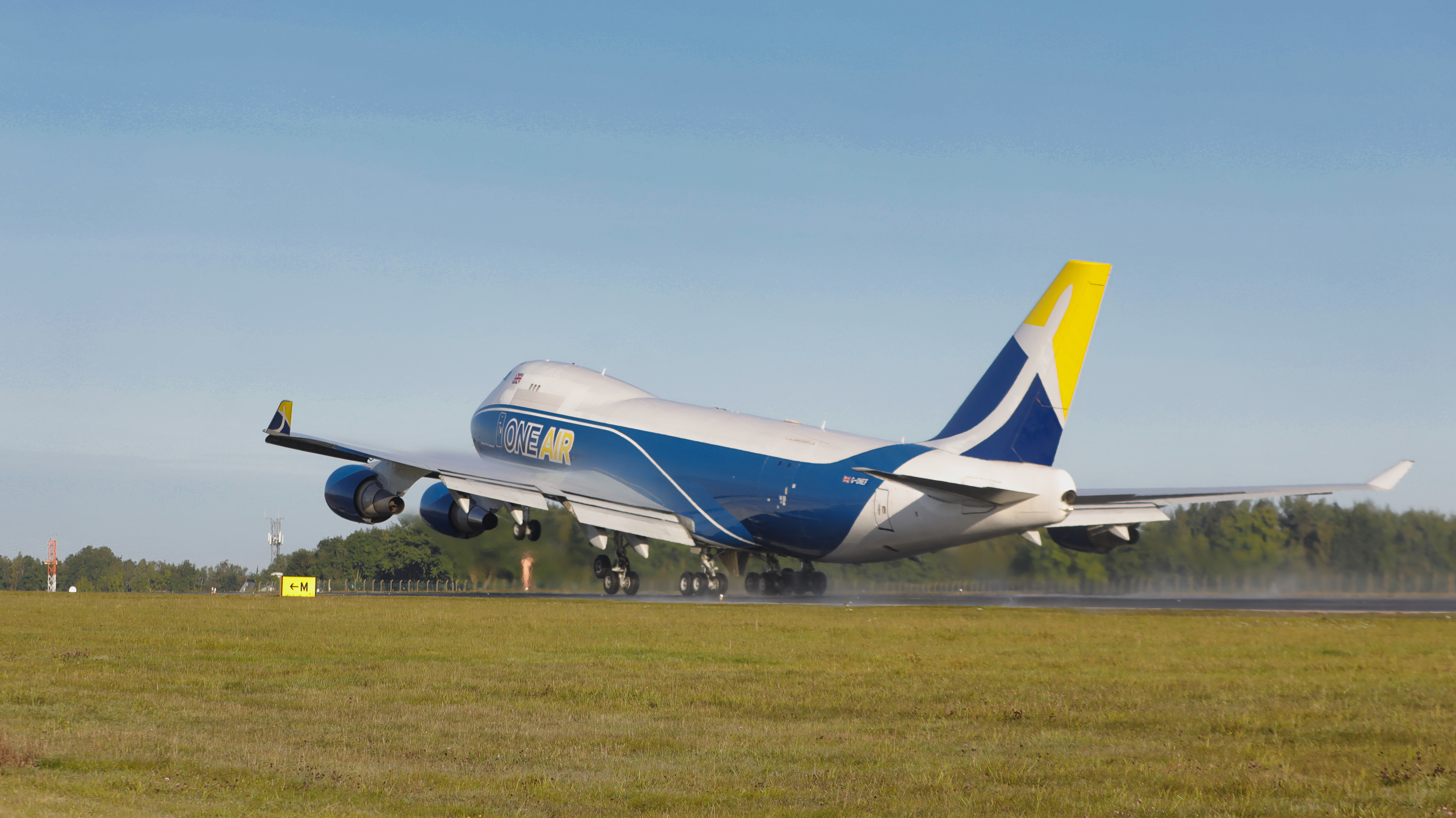 East Midlands Airport welcomes new cargo aircraft