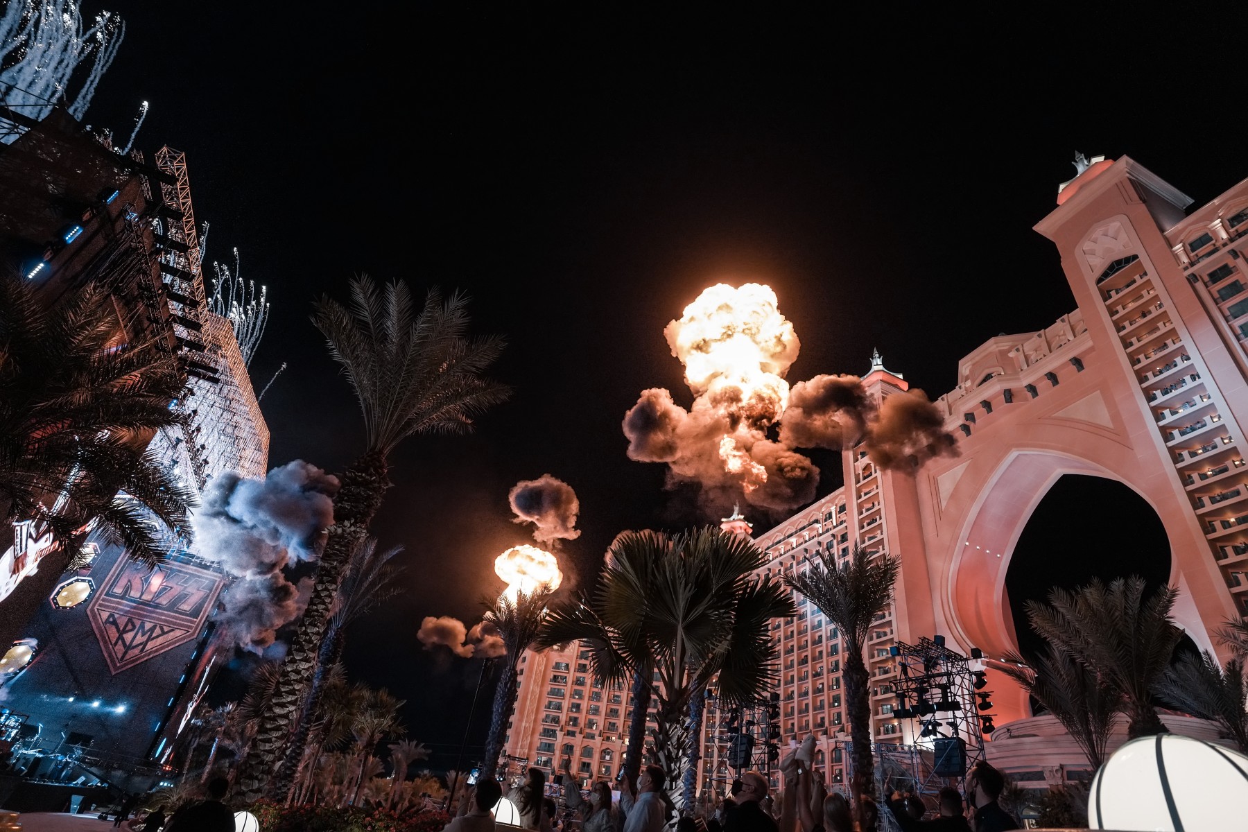 Legendary Rockers KISSED 2020 Goodbye With A First-Of-Its-Kind ...