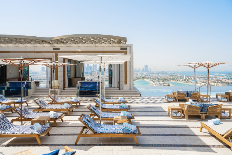 Dubai’s Newest Sky Pool, Cloud 22 At Atlantis The Royal Opens For ...