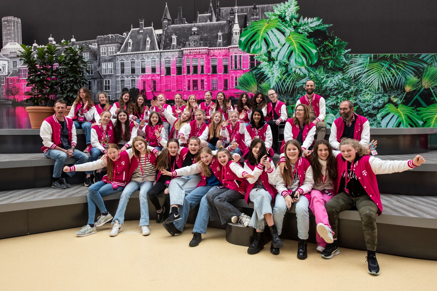 Girls’ Day 2022: scholieren duiken in de wereld van techniek, telecom en IT