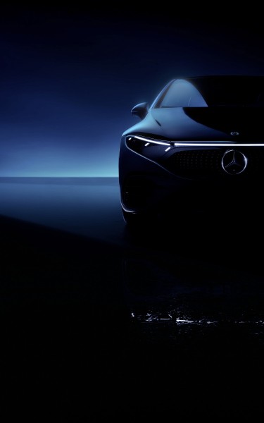 Mercedes-EQ apresenta EQS