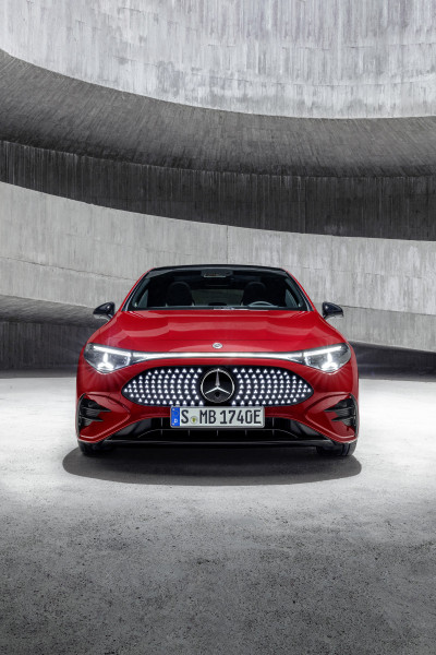 O novo Mercedes-Benz CLA: deslumbrante, simples, intuitivo e flexível.