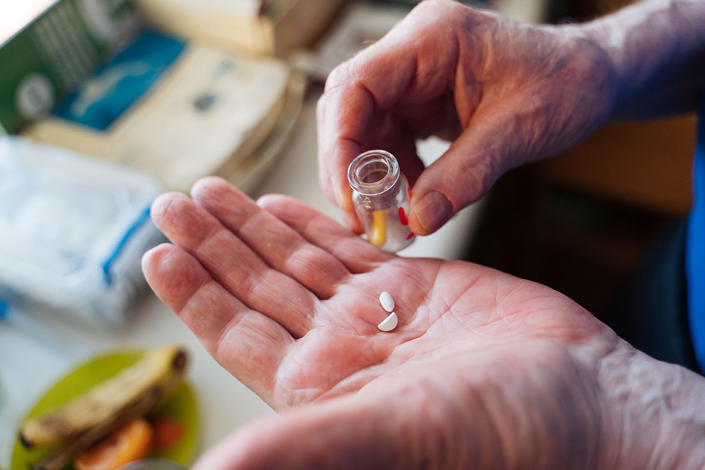 HealthCentral: Can You Split Your Cholesterol-Lowering Pills in Half?