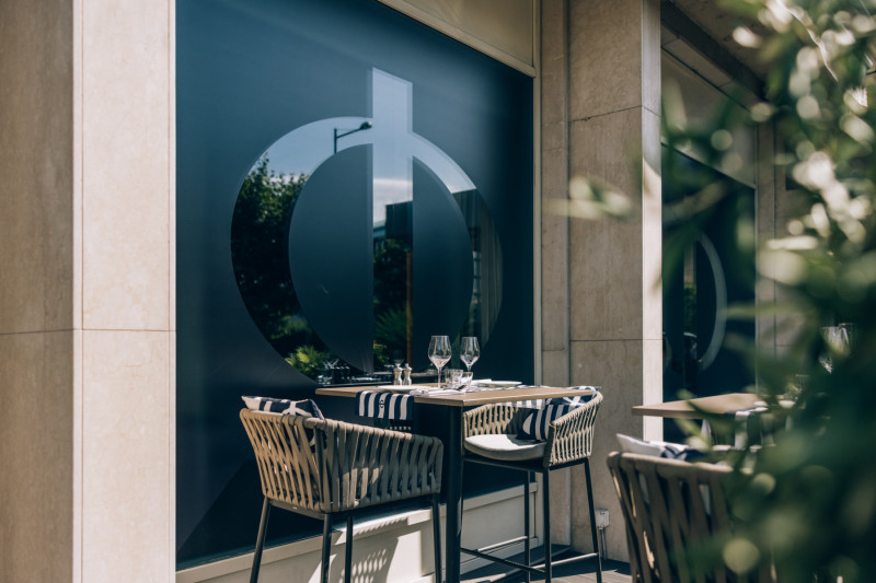 BAUME & MERCIER SETTLES ON THE TERRACE OF MANDARIN ORIENTAL, GENEVA
