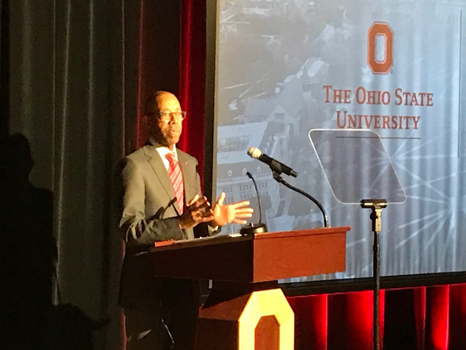 Drake cites ‘unprecedented and measurable momentum’ in University Address