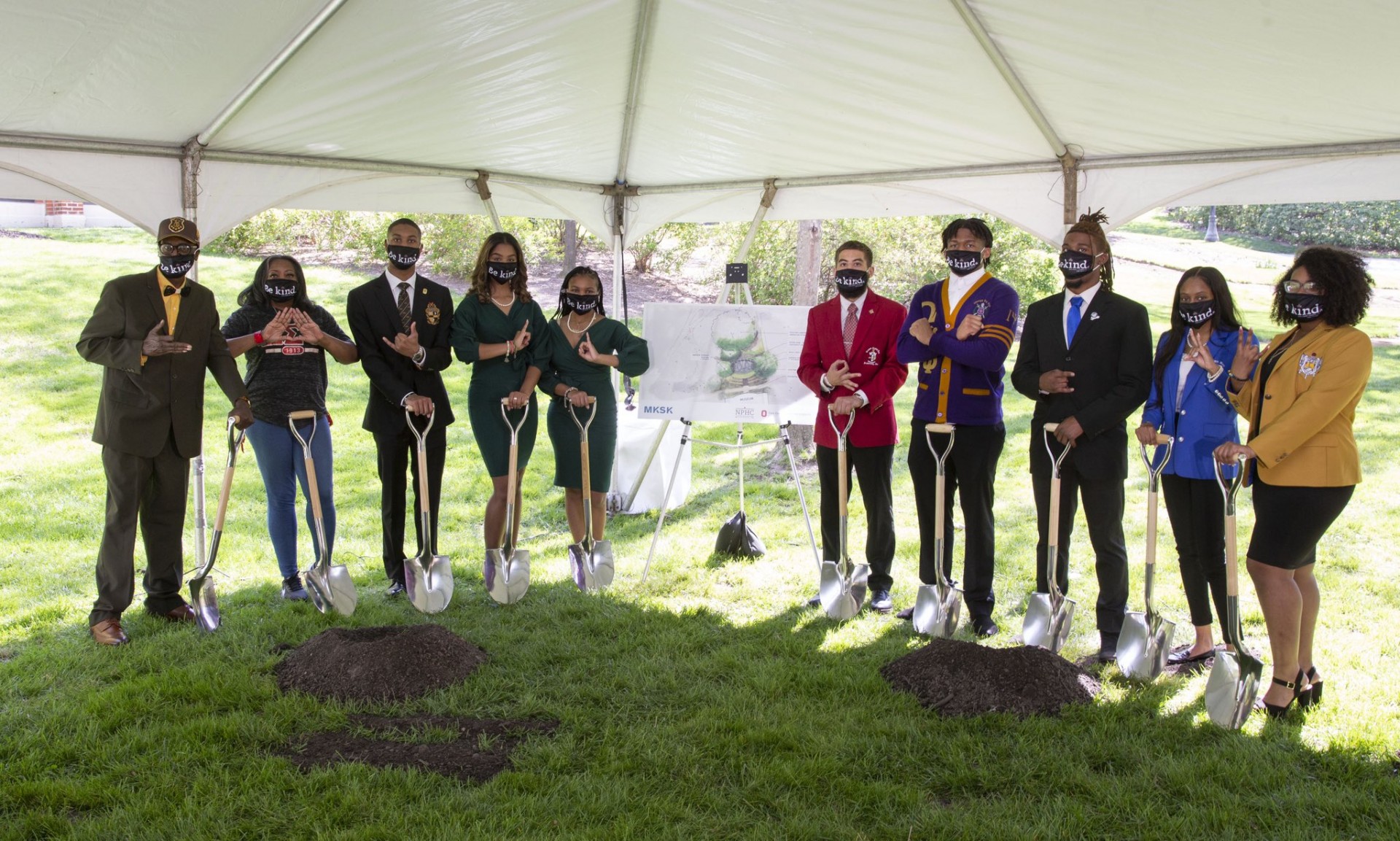 Ceremony celebrates new monument to Black fraternities and sororities