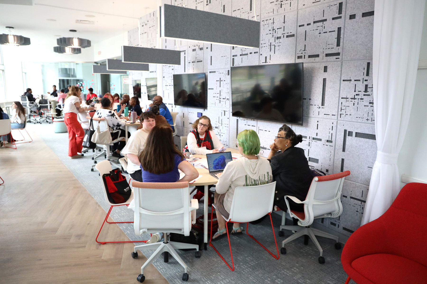Ohio State institute brings high school teachers to campus to guide ...