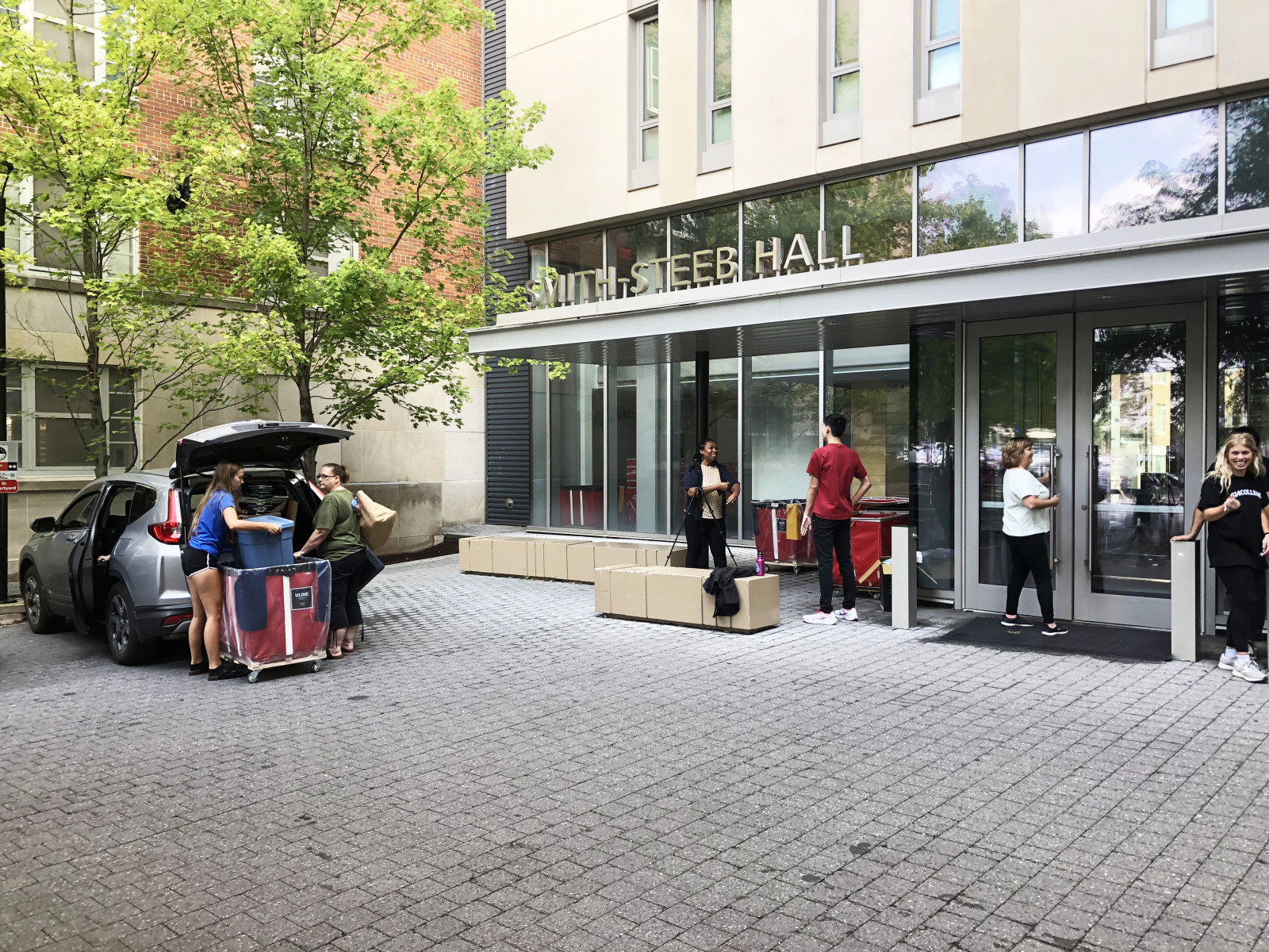 Ohio State students begin returning to campus residence halls
