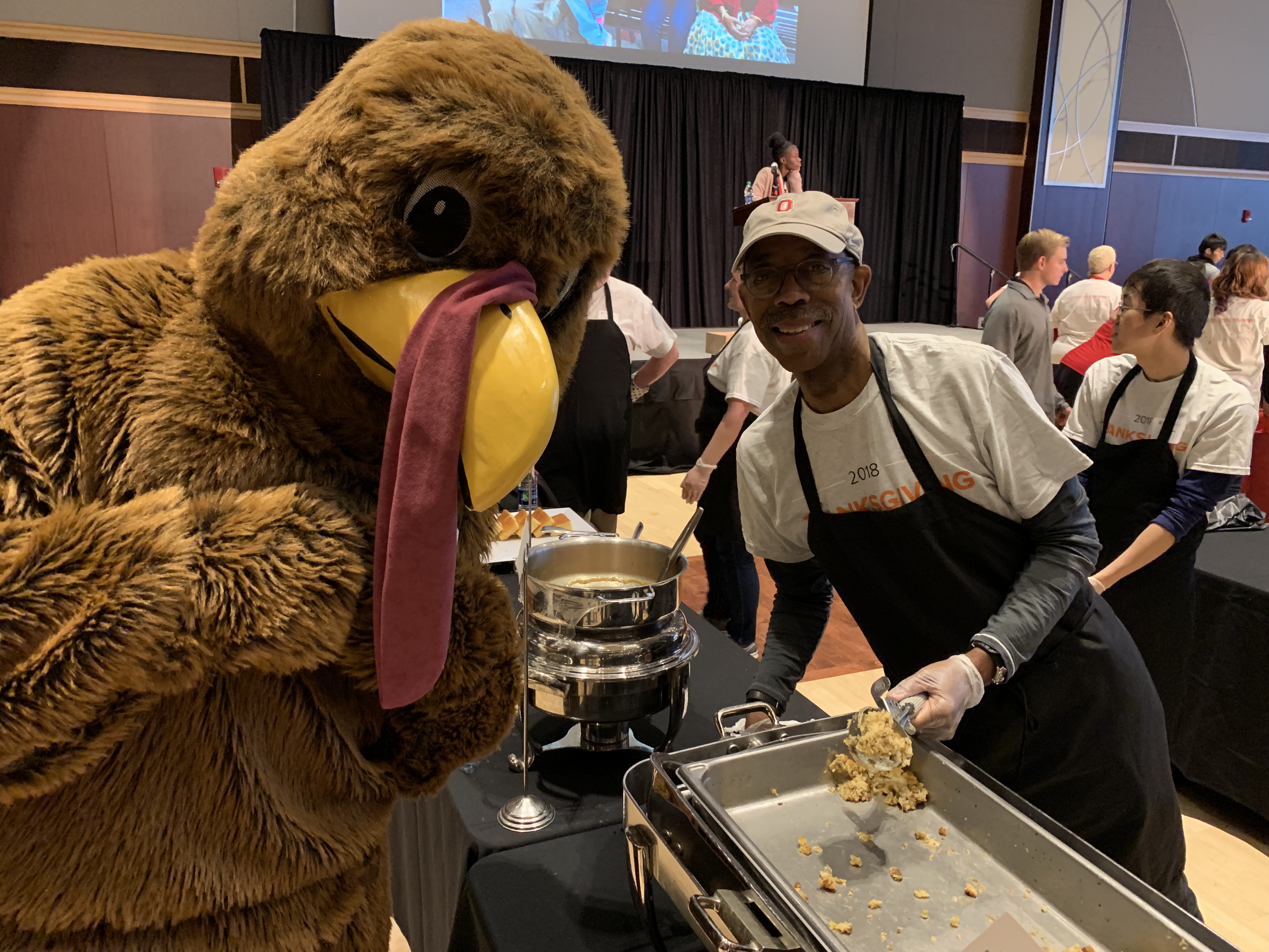 Ohio State hosts one of largest Thanksgiving Day dinners