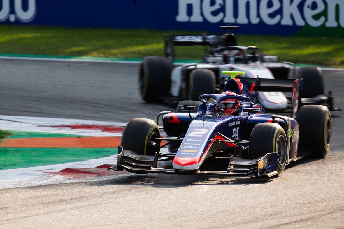 GREAT RACING IN F2 AND F3 ON PIRELLI’S HOME CIRCUITGREAT RACING IN F2 ...