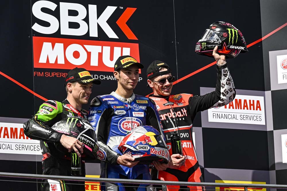 In WorldSBK in Australia Pirelli lets the riders maintain a very ...