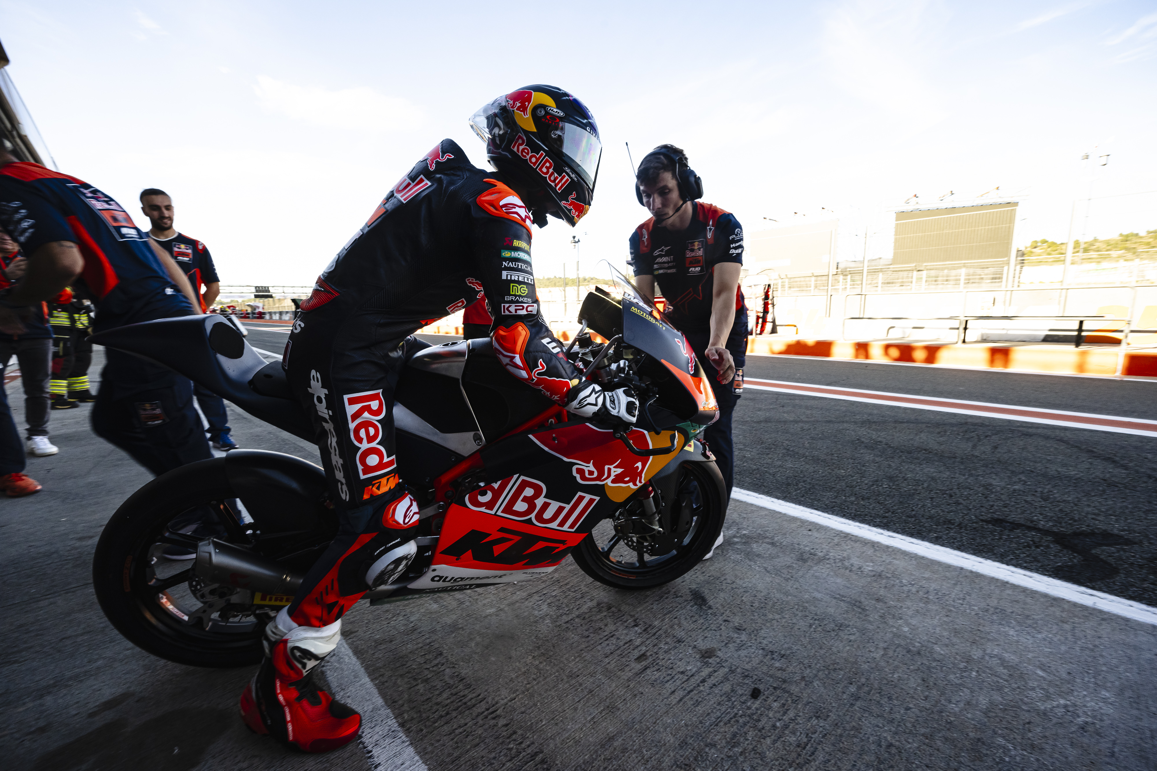 Pirelli’s era in Moto2™ and Moto3™ begins with all time lap records