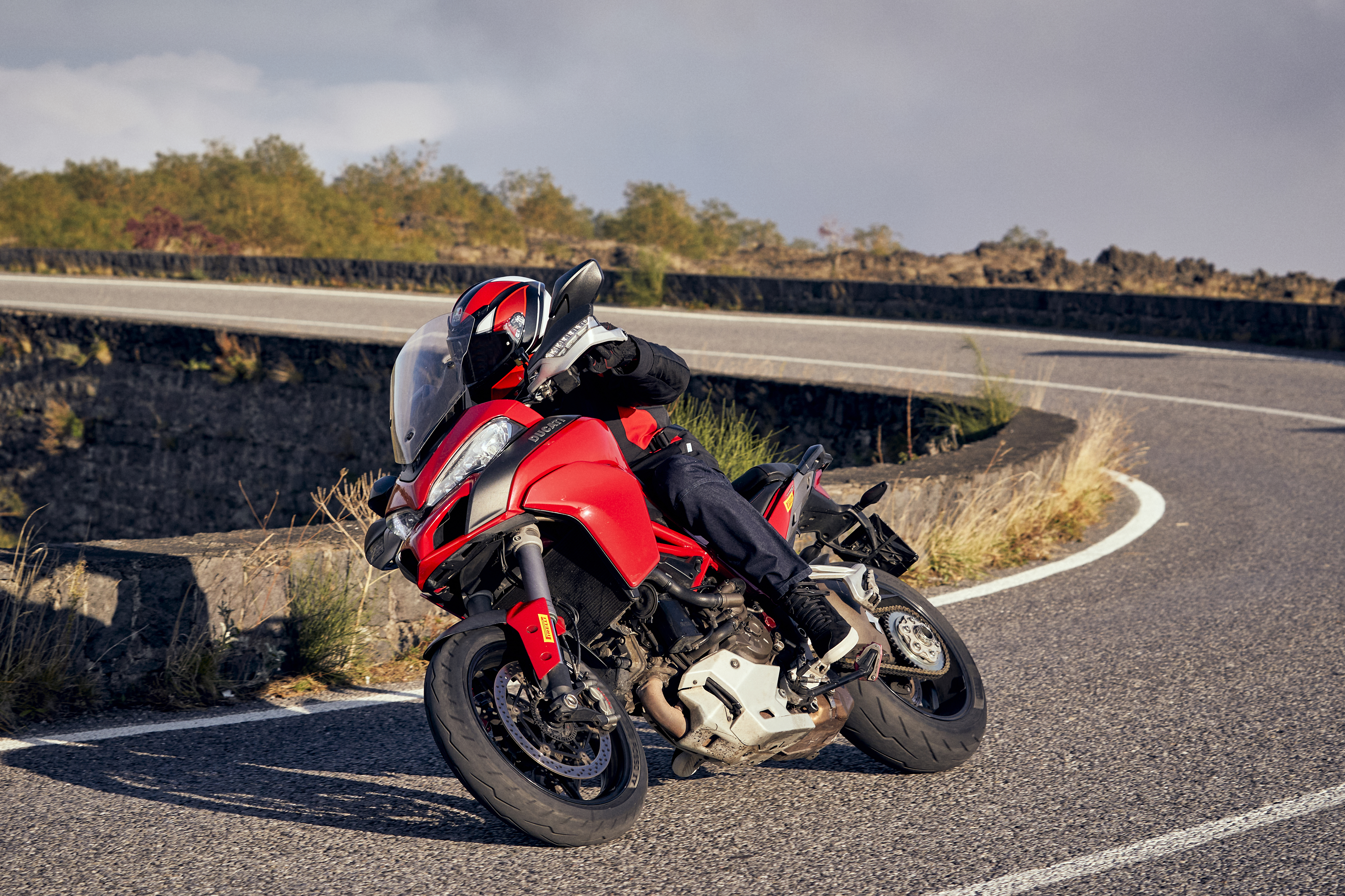 DIABLO ROSSO™ IV named ‘best sports tyre’ by German magazine ’MOTORRAD’