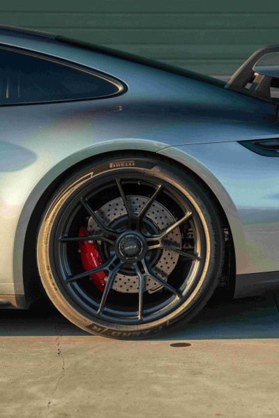 PIRELLI: NEW P ZERO R AND P ZERO TROFEO RS TYRES EQUIP PORSCHE 911 GT3