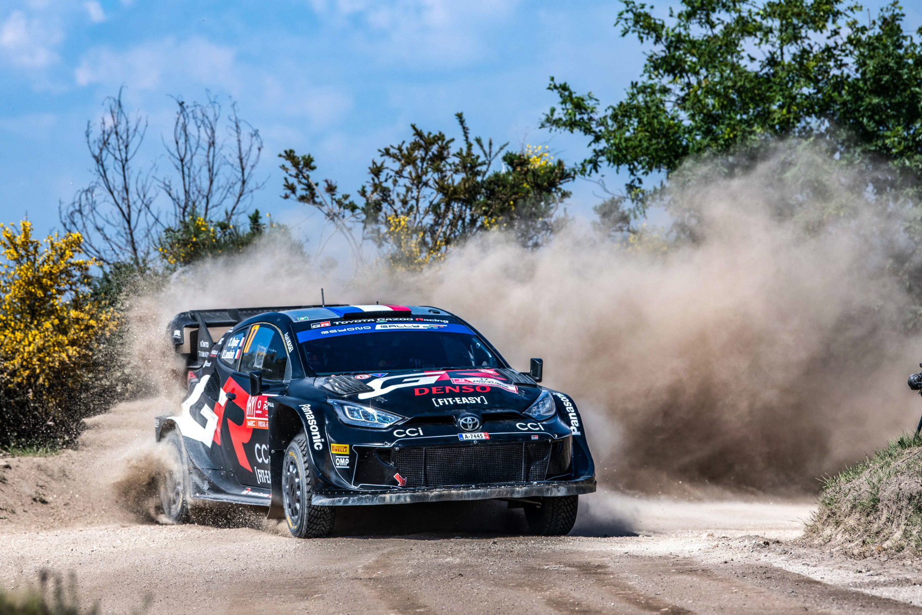 RALLY OF PORTUGAL, THE NEW SCORPION SHINES ON DEBUT
