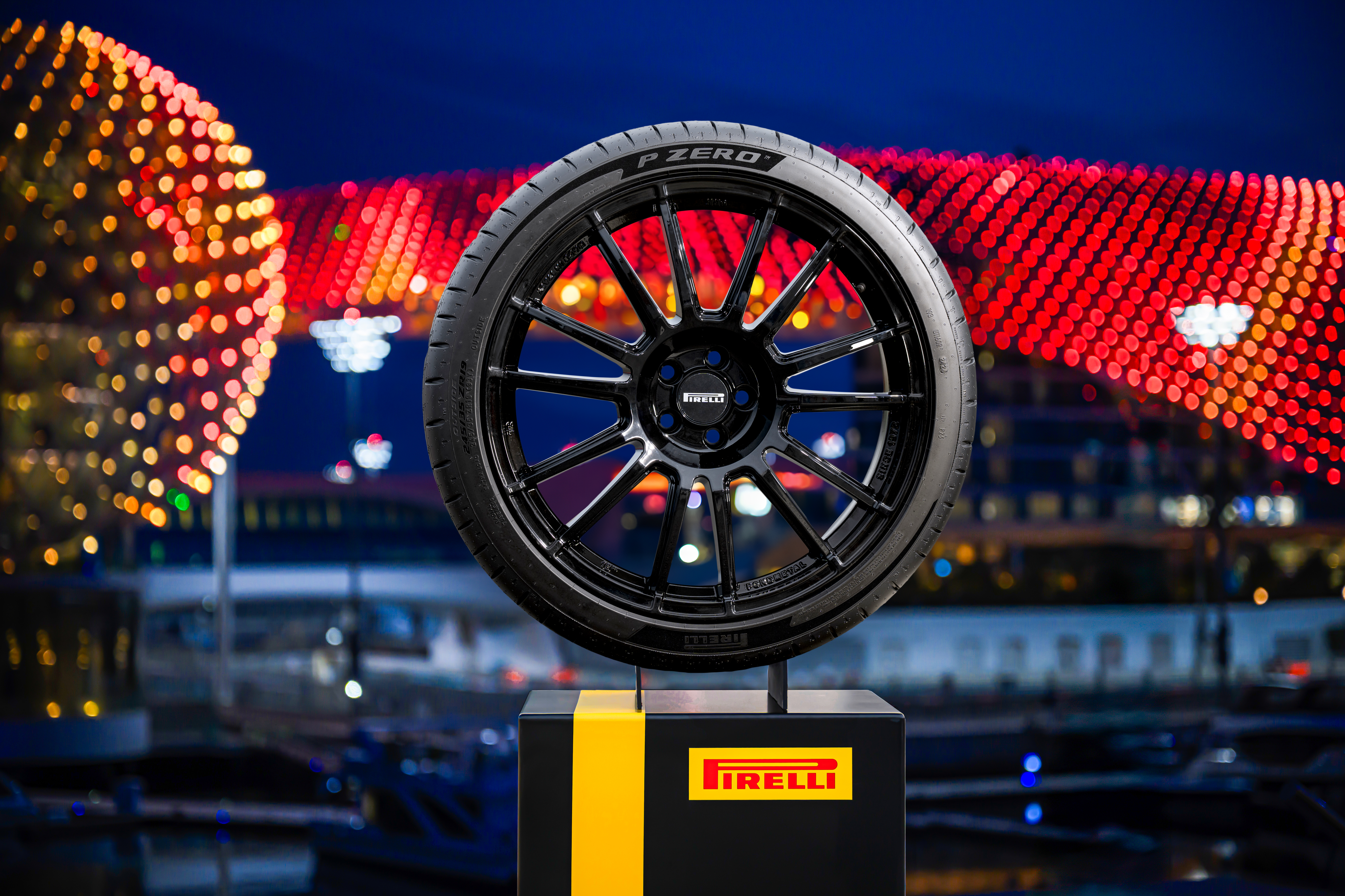 PIRELLI INTRODUCES THE NEW P ZERO: CUTTING-EDGE TECHNOLOGY ENHANCES PERFORMANCE AND SAFETY