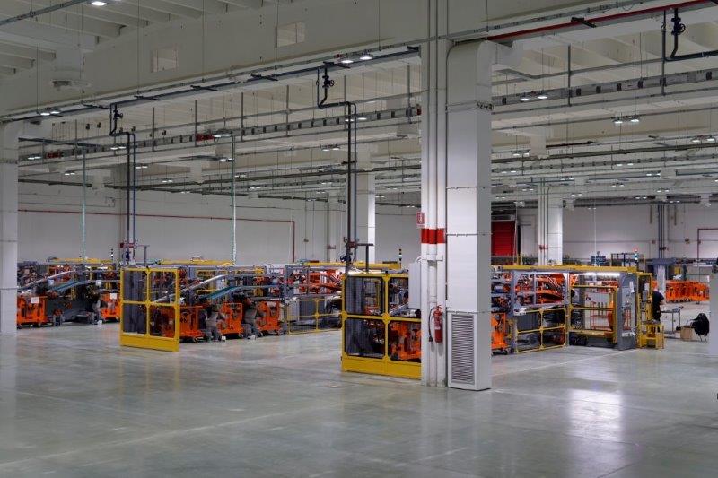 THE PIRELLI FACTORY IN BOLLATE, ITALY, STARTS ITS PRODUCTION OF CYCLING ...