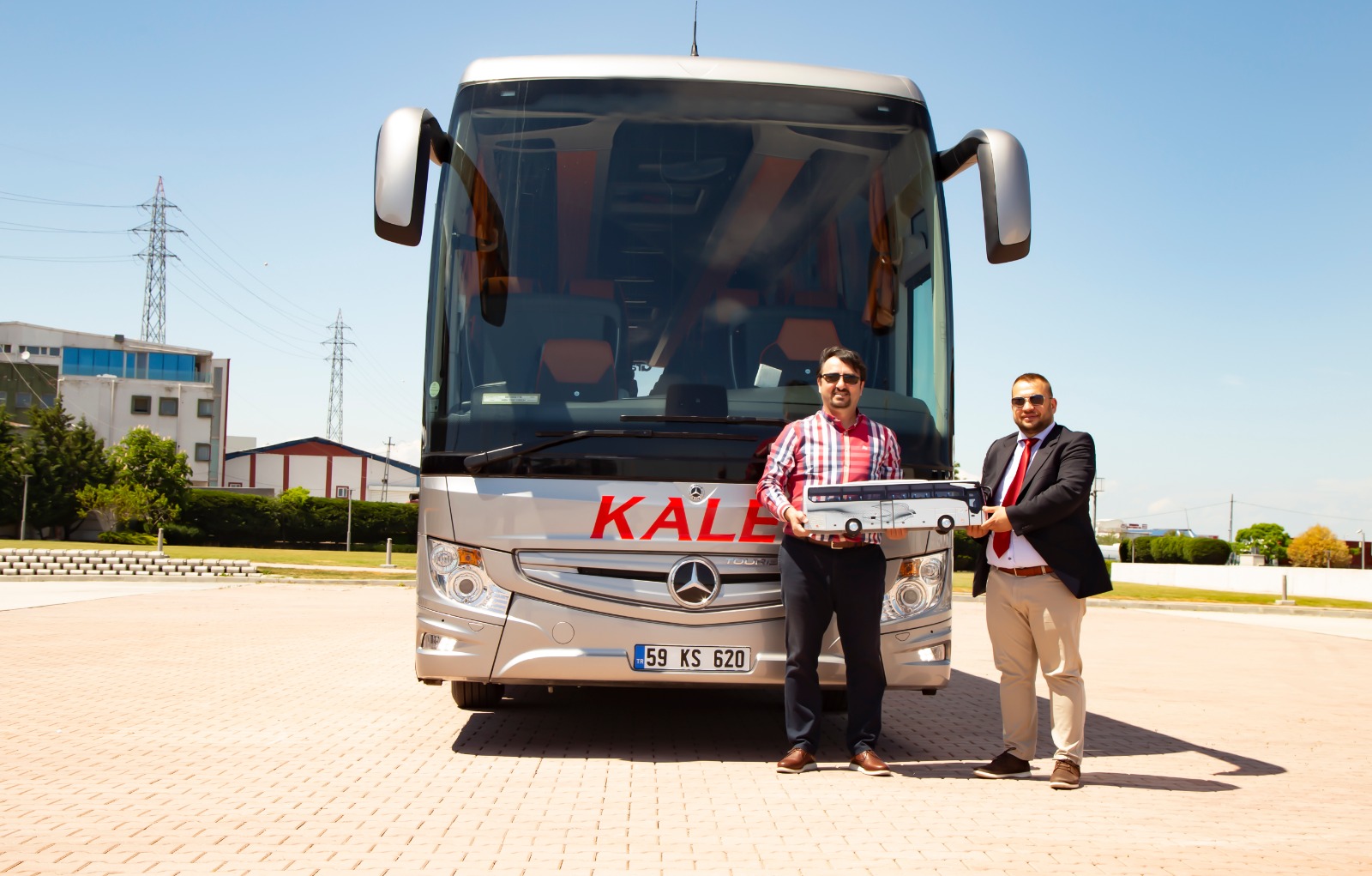 Kale Seyahat, 15 adet 2021 model Mercedes-Benz Tourismo ile filosunu ...