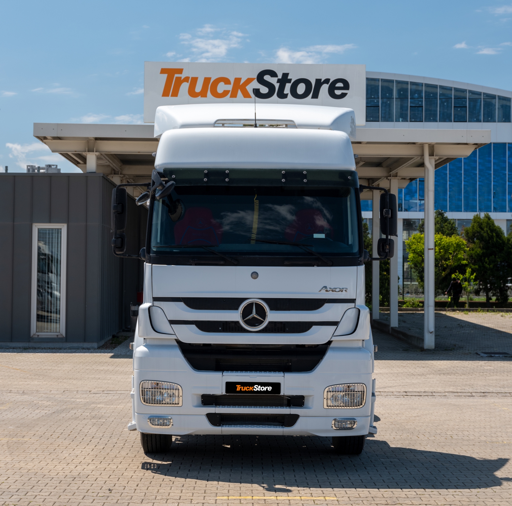 Truckstore