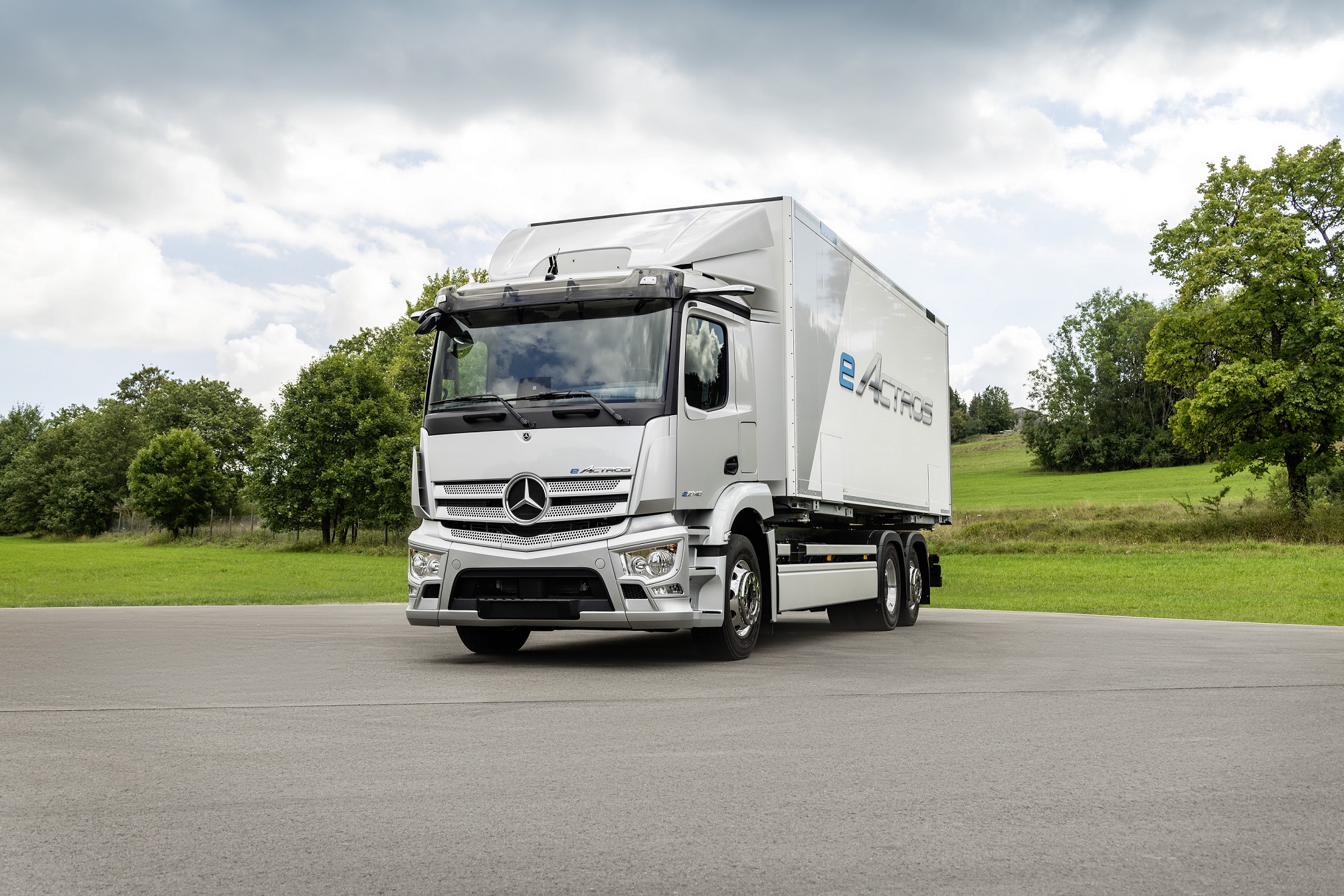 Daimler Trucks, Mercedes-Benz’in yakıt hücreli kamyon konseptinin dünya ...