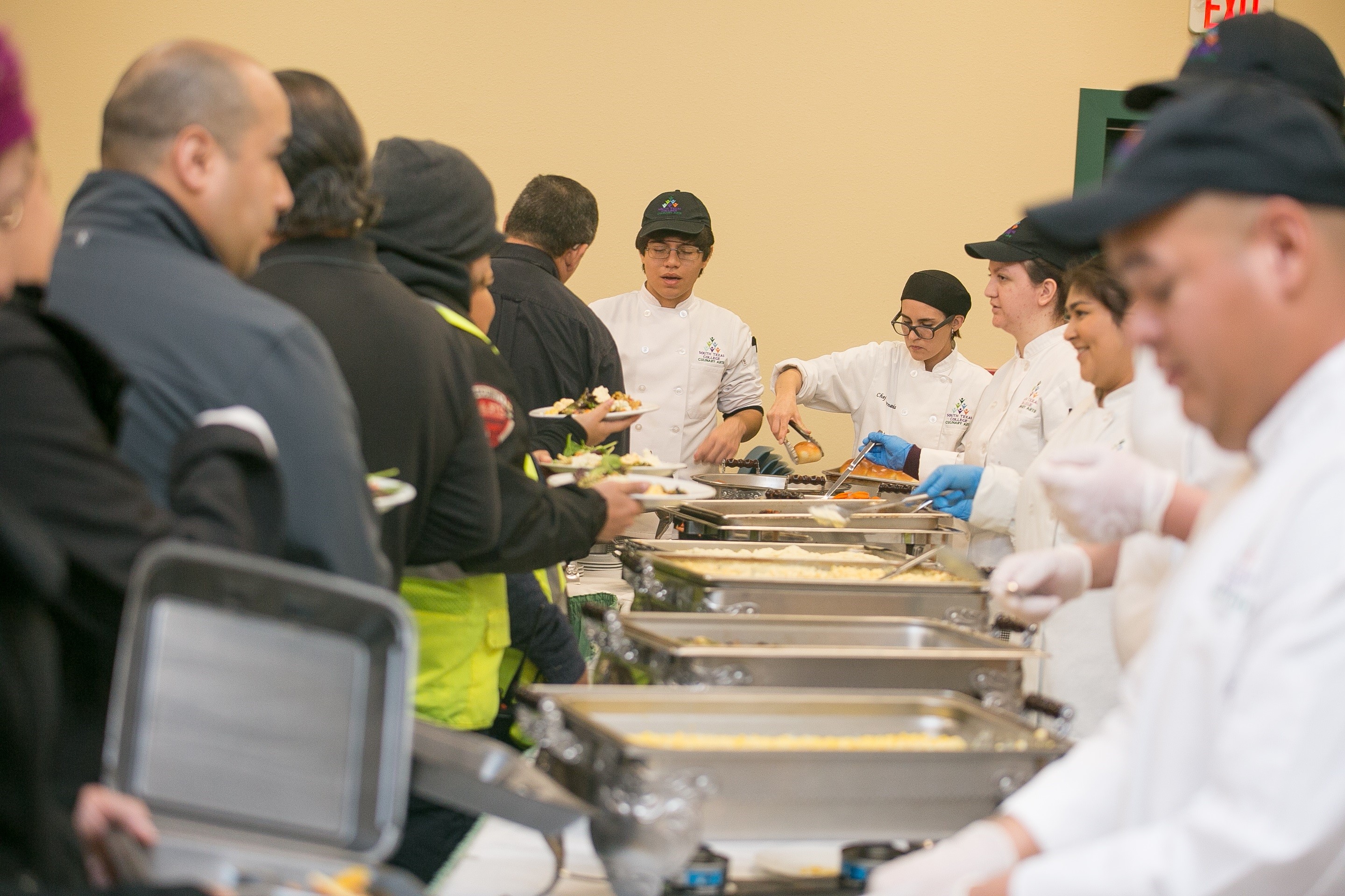 Culinary students organize Thanksgiving buffet to support STC Food Pantry