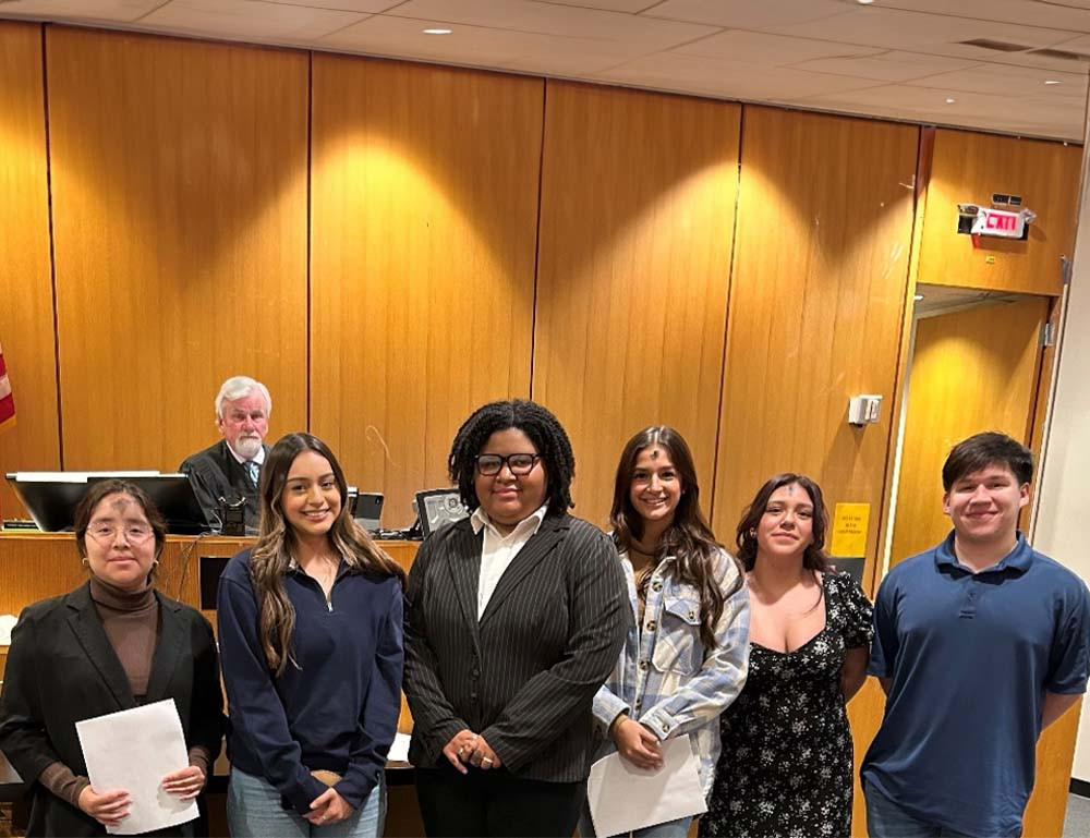 Dr. Kane’s Criminology students go to court
