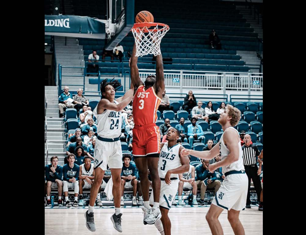 UST Aims For Playoffs Glory at NCAA Div. III National