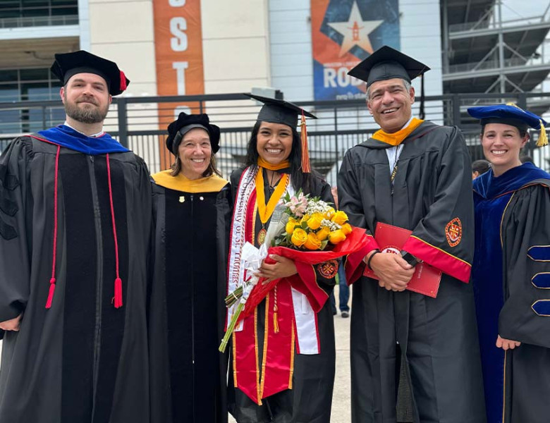 Hispanic women graduate with engineering degrees from UST