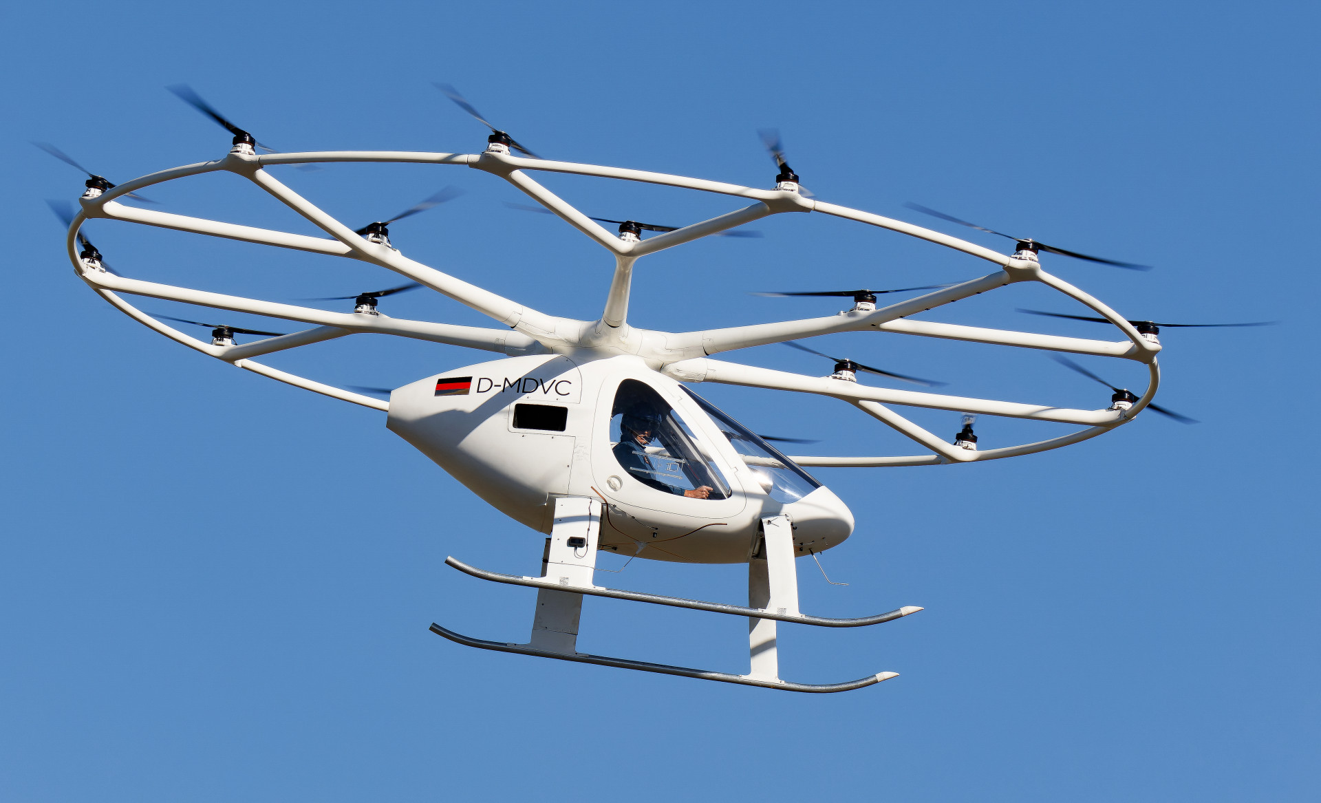 Tampa International Airport hosts the first successful “air taxi” test ...