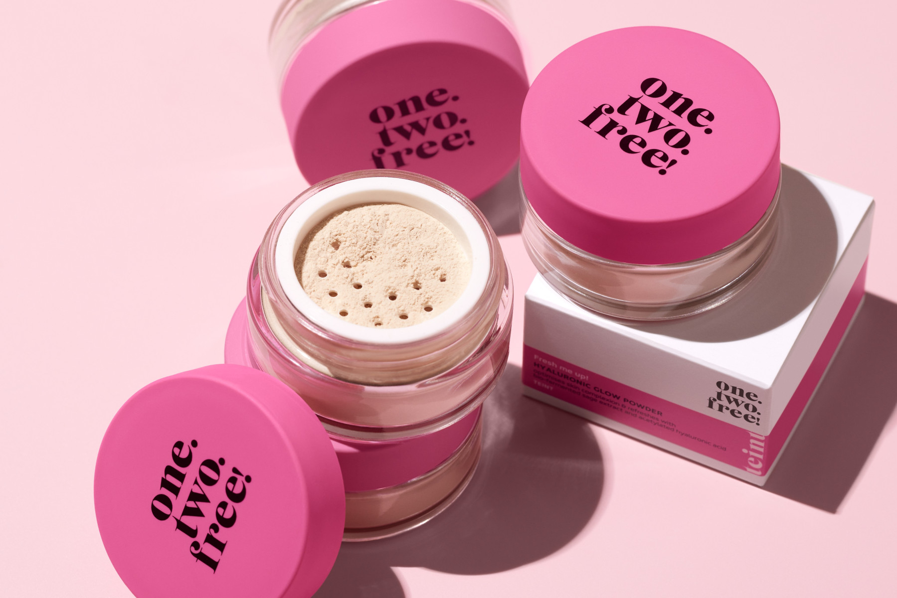 Nieuw bij Douglas: one.two.free! Hyaluronic Glow Powder