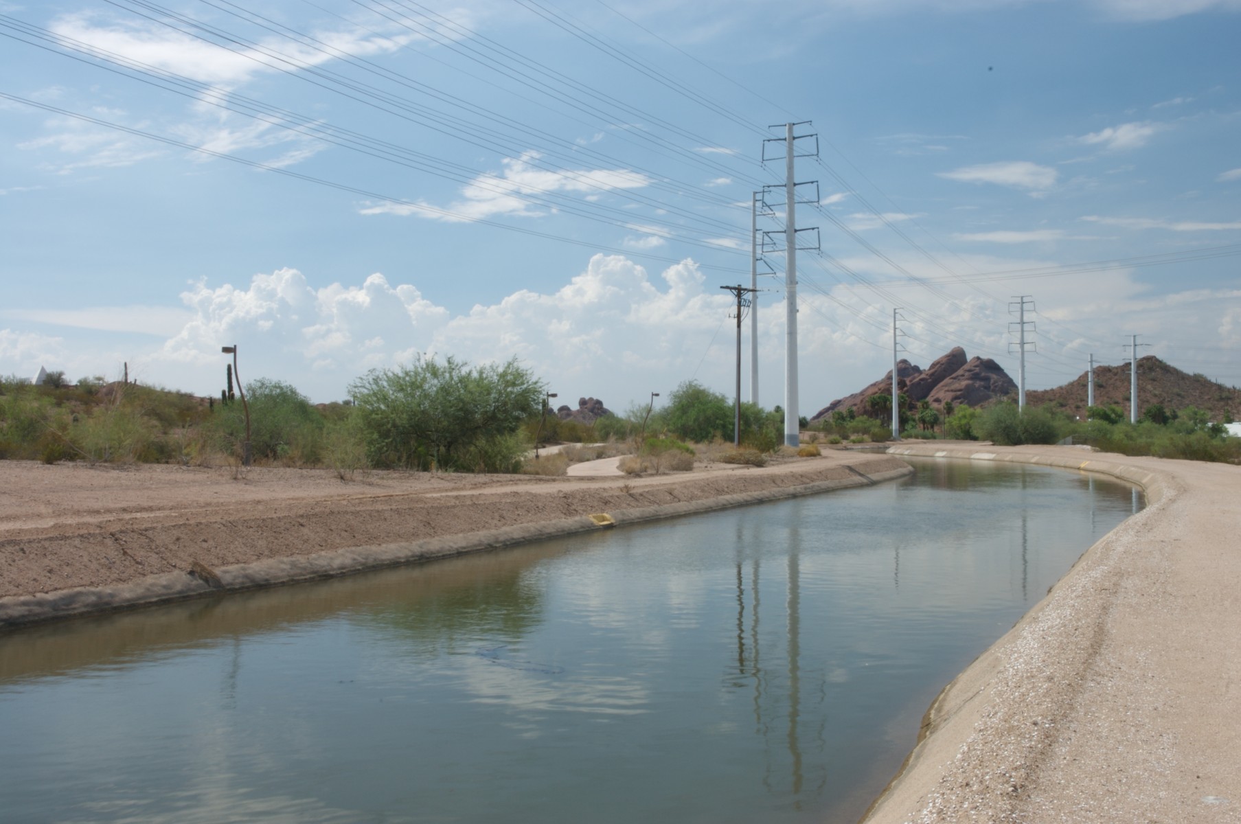 SRP Plans Electrical Infrastructure for Commercial Customer