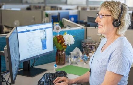 SRP Customer Care Representative photo 2