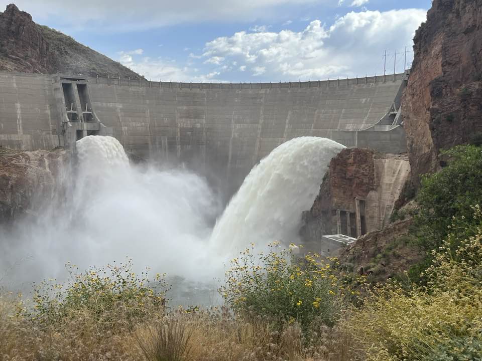 SRP Conducts Spill Gate Test on Roosevelt Dam