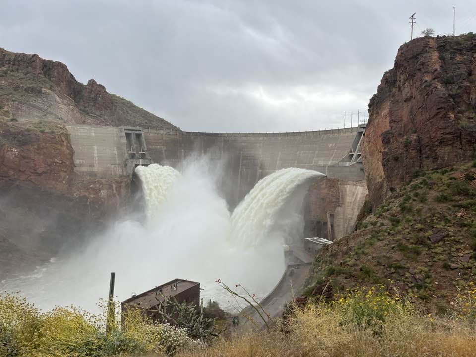 SRP Conducts Spill Gate Test on Roosevelt Dam