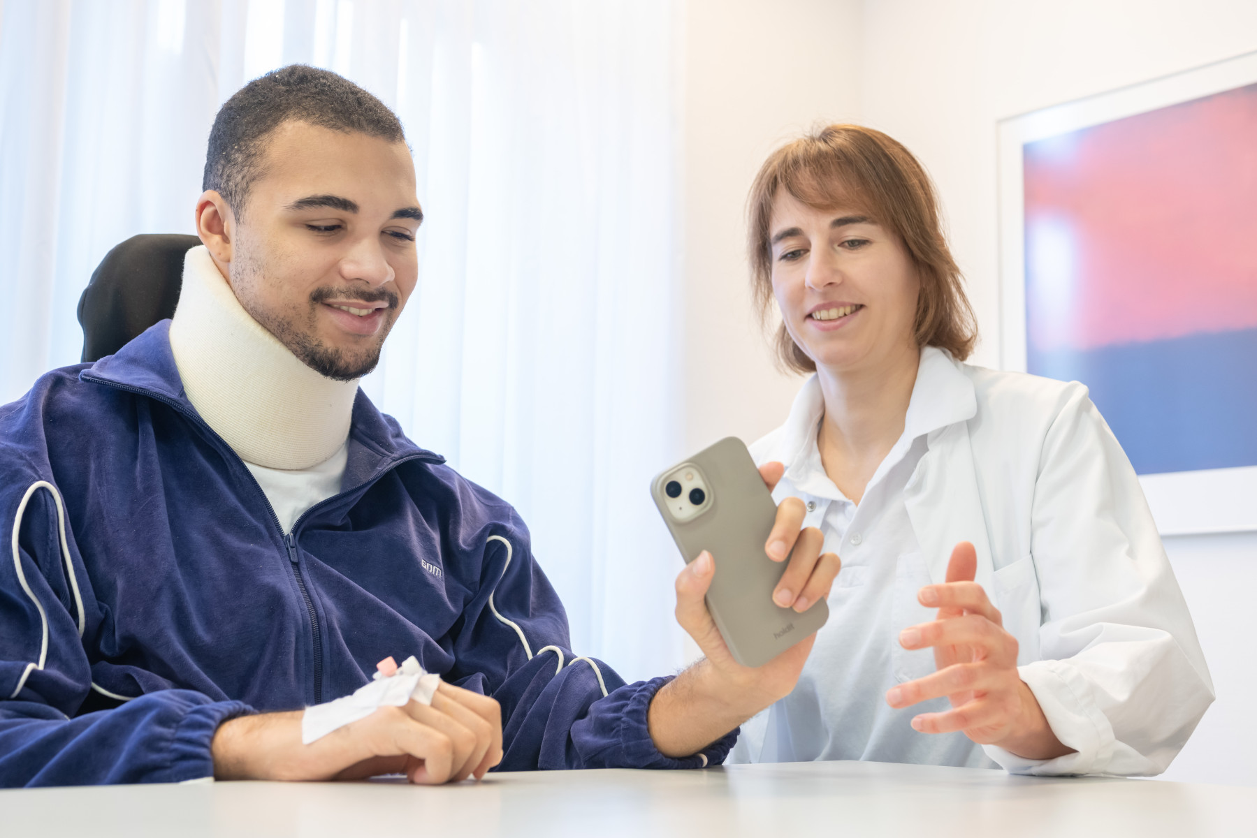 Akute Querschnittlähmung: Antikörper-Therapie kann Nervenregeneration ...