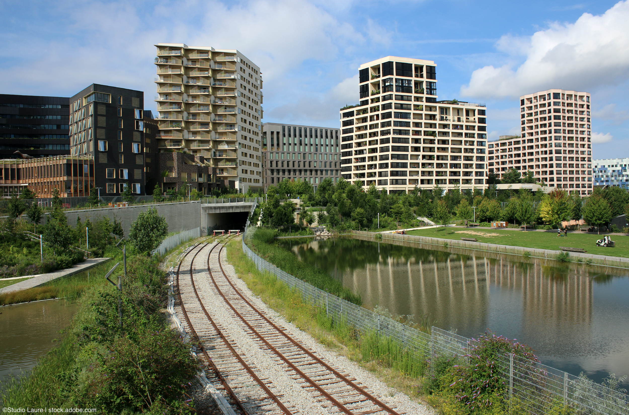 Green Neighbourhoods and Sustainable Urban Development