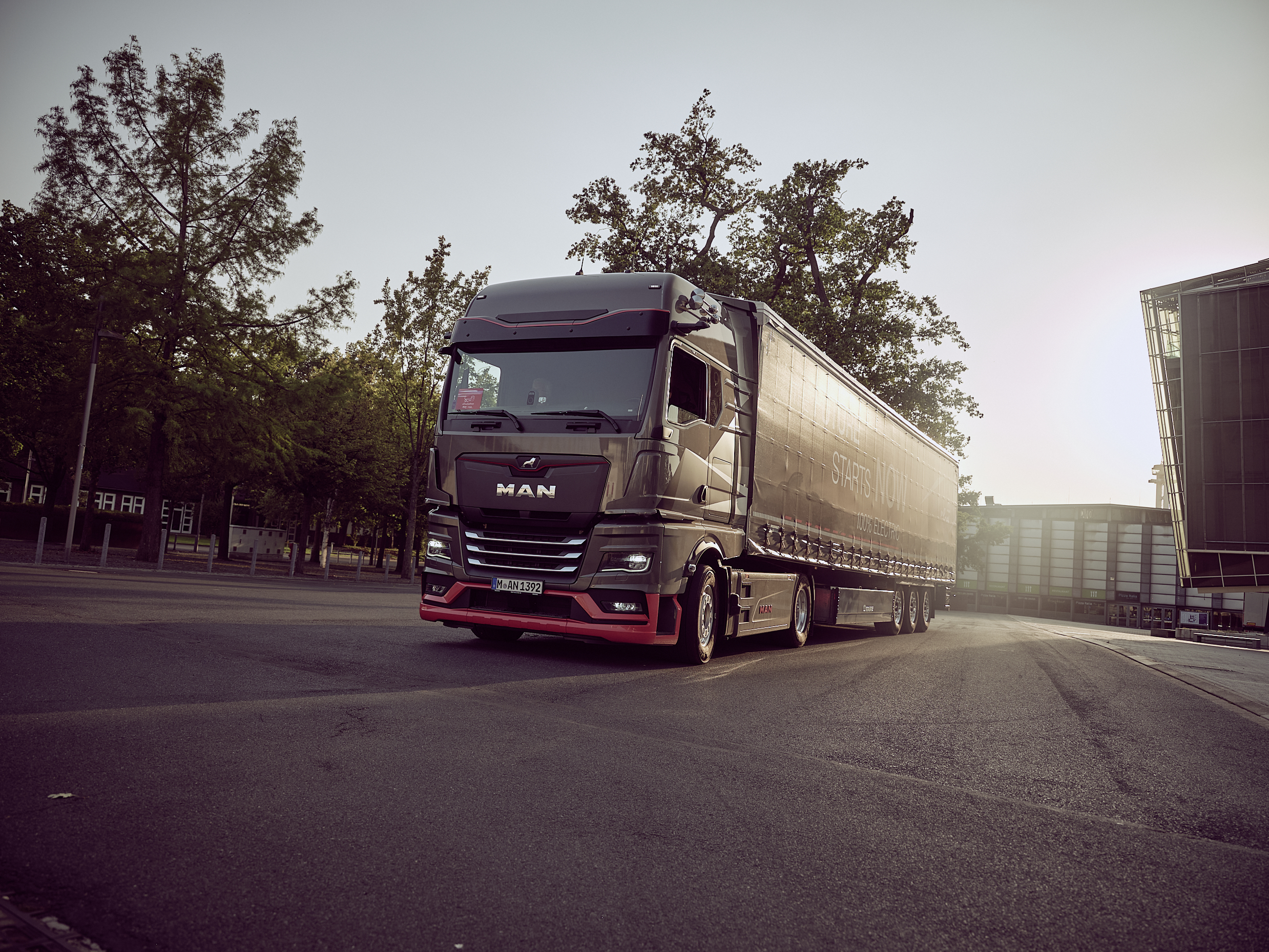 eTruckathon: MAN eTGX emphasises practical suitability