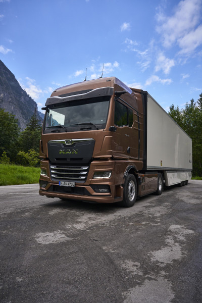 Climate-friendly and economical: MAN Lions with new PowerLion driveline