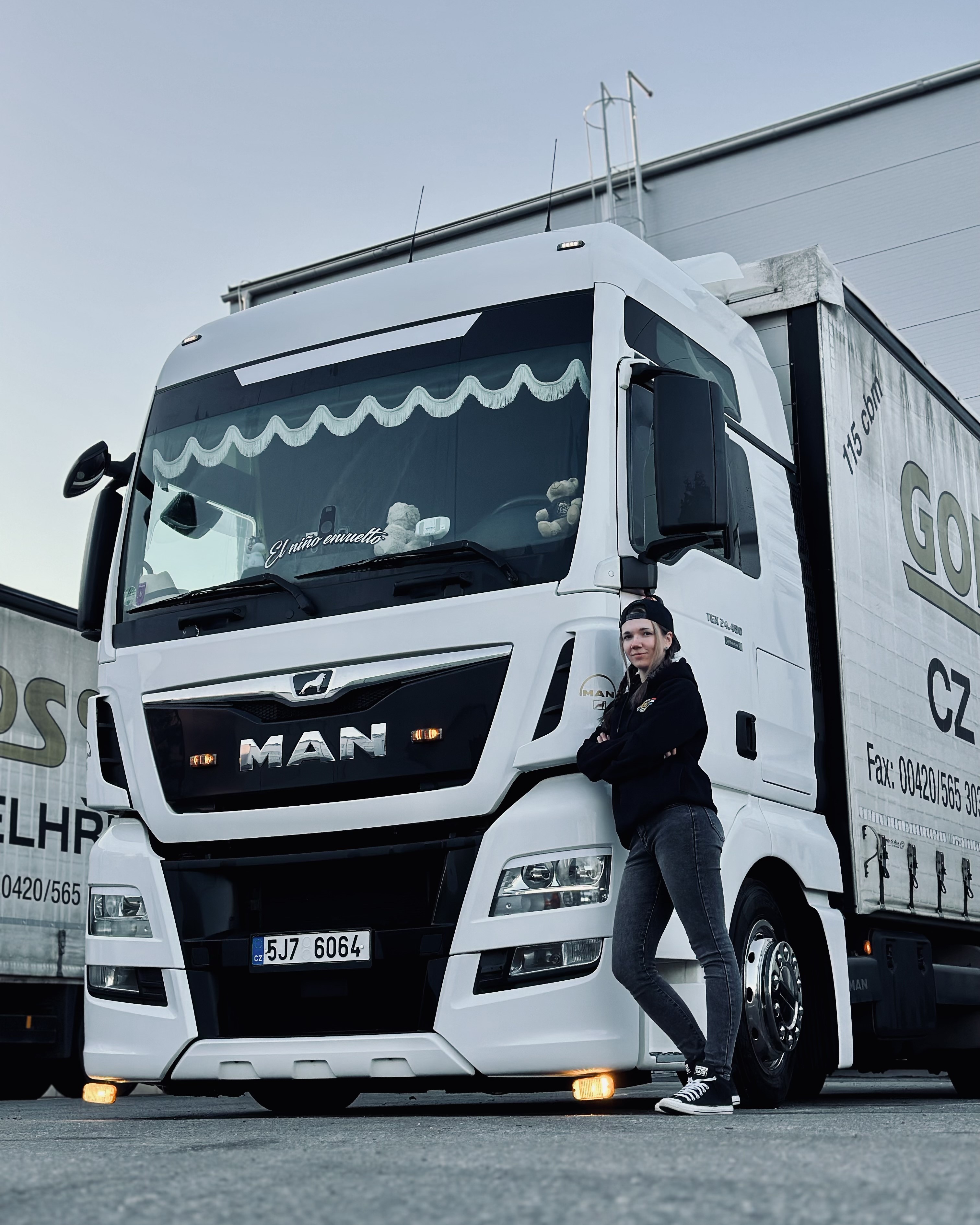 MAN Max Mileage Master: MAN truck travels to the moon eight times